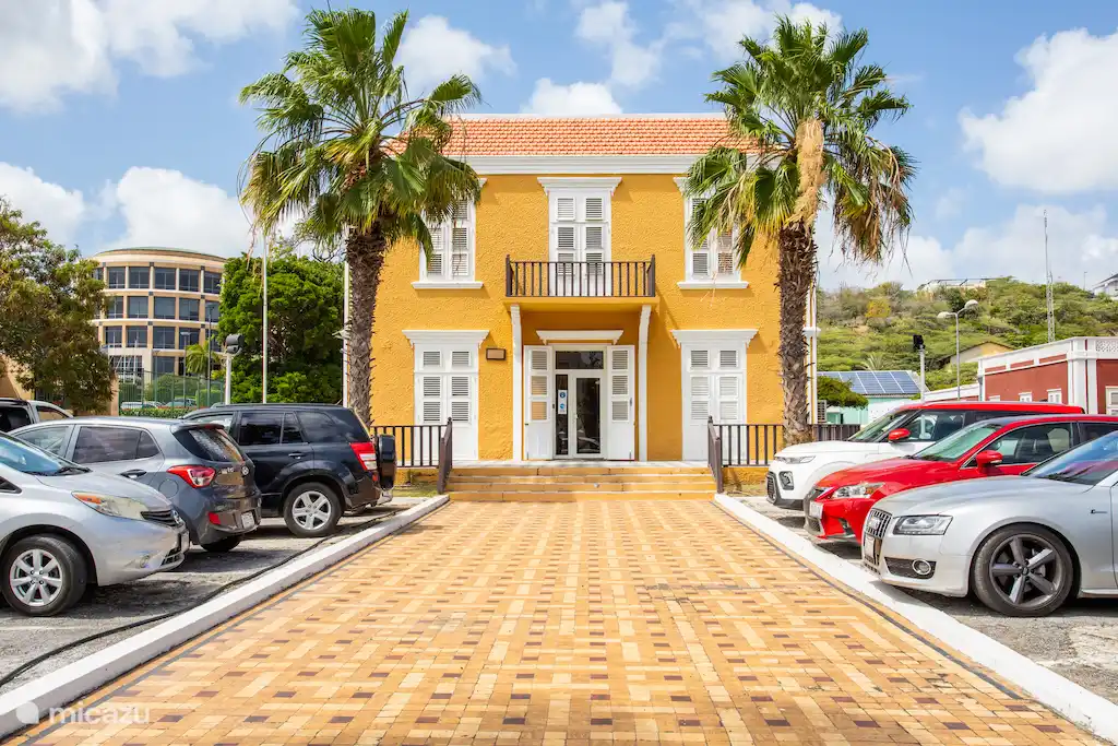Huis kopen in Curaçao? Met of zonder makelaar | Micazu