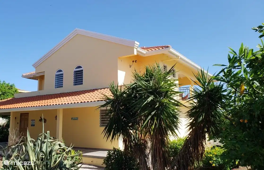 Rent Bob Villa in Jan Thiel at Micazu