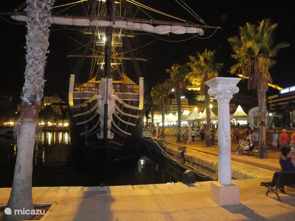 Casa del Goosio boek je bij Micazu | Micazu