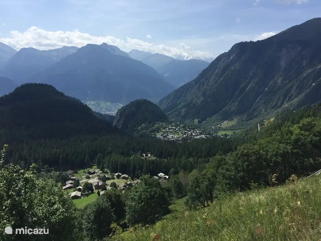 Numaga in Wallis boek je voordelig bij | Micazu