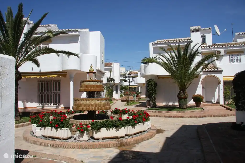 Rent Mijas Playa Club in La Cala de Mijas, Costa del Sol. | Micazu