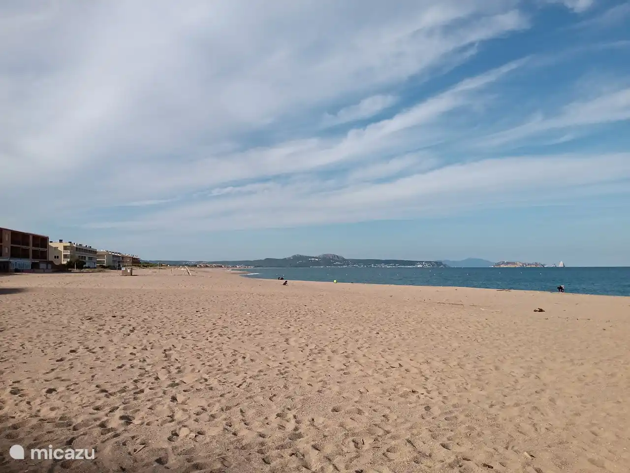 Rent Golf Park in Platja de Pals, Costa Brava. | Micazu
