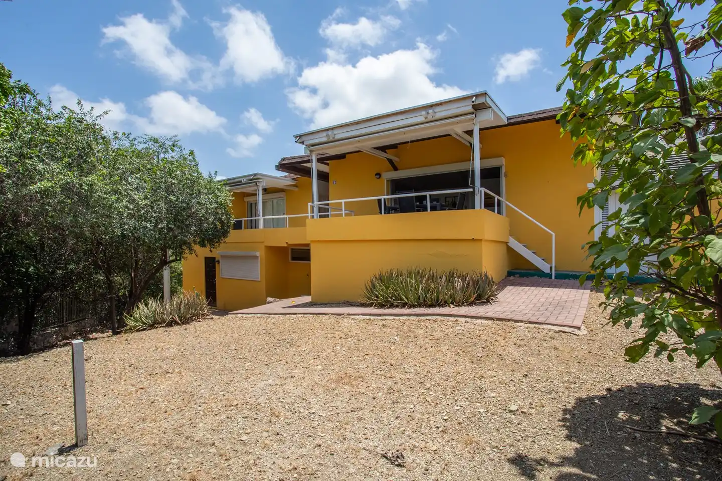 Rent Piscadera Bay Resort 2 in Piscadera, Curacao-Middle. | Micazu