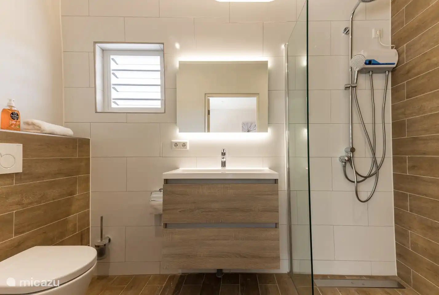 Bungalow huren in Spaanse Water, Banda Ariba (oost)? Best View Holiday ...