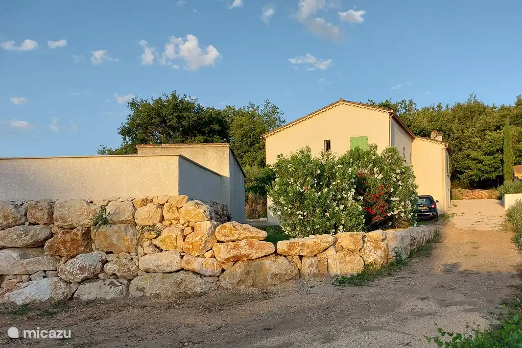 Rent Villa du Castel in Meyrannes at Micazu