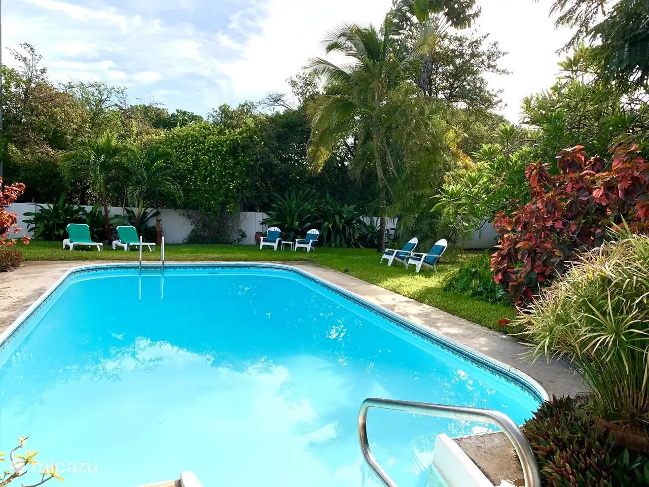 Book Villa Suzanna Curacao - Red at Micazu | Micazu