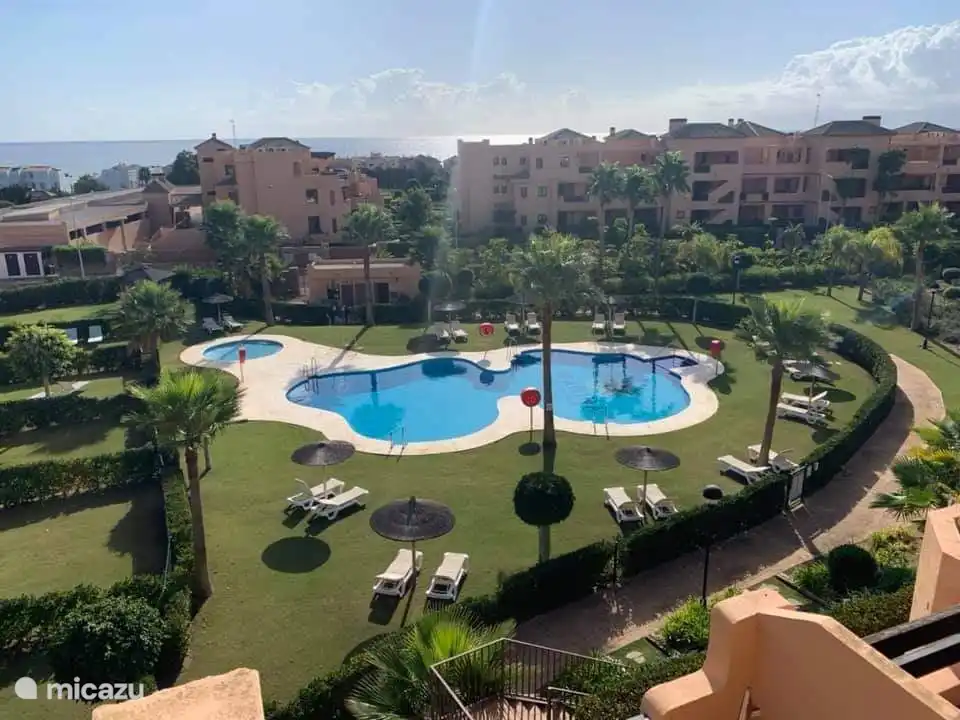 Book Casa Merks at Micazu | Micazu