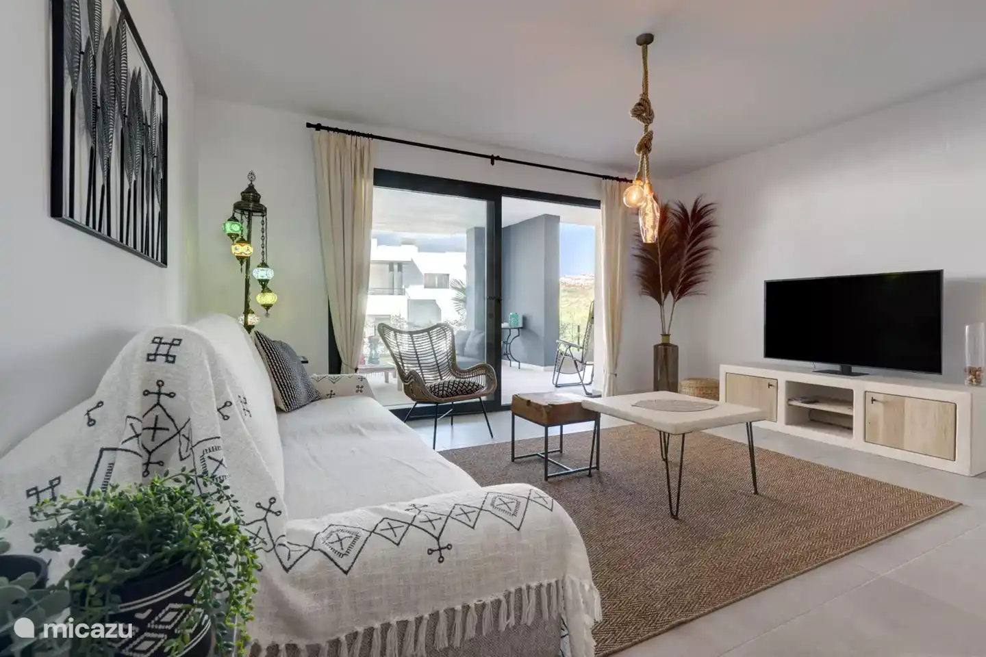 Rent Casa Eva-Rosy (Casares Costa Golf) in Casares Costa at | Micazu