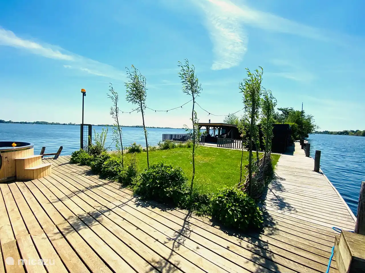 Rent Holiday home Waterfront island in Vinkeveen, Utrecht. | Micazu