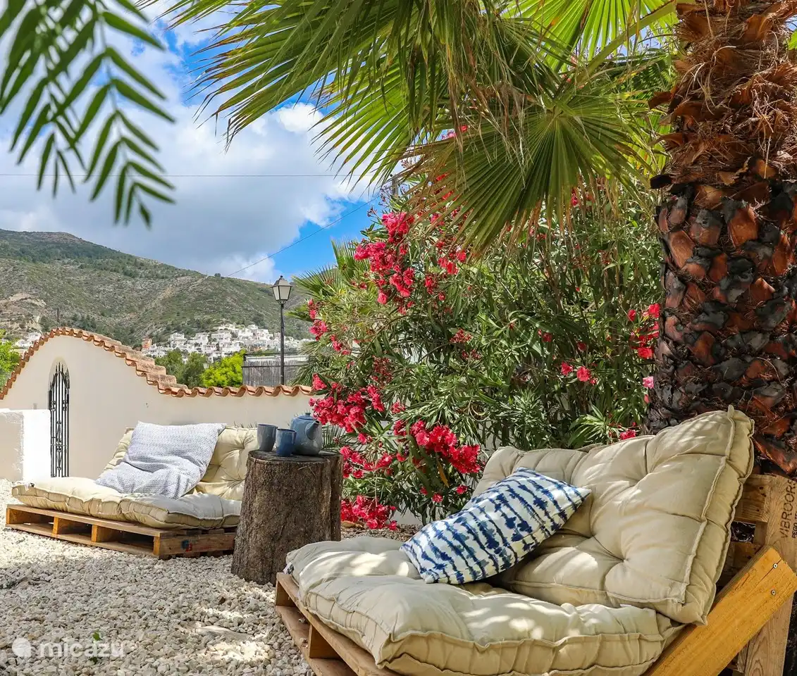 Holiday Rentals in Spain? - Holiday homes Spain | Micazu