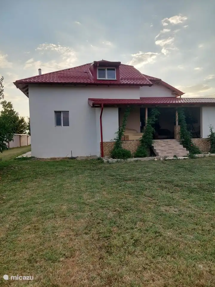 Rent Cozy and modern house in Pitești , Argeș . | Micazu