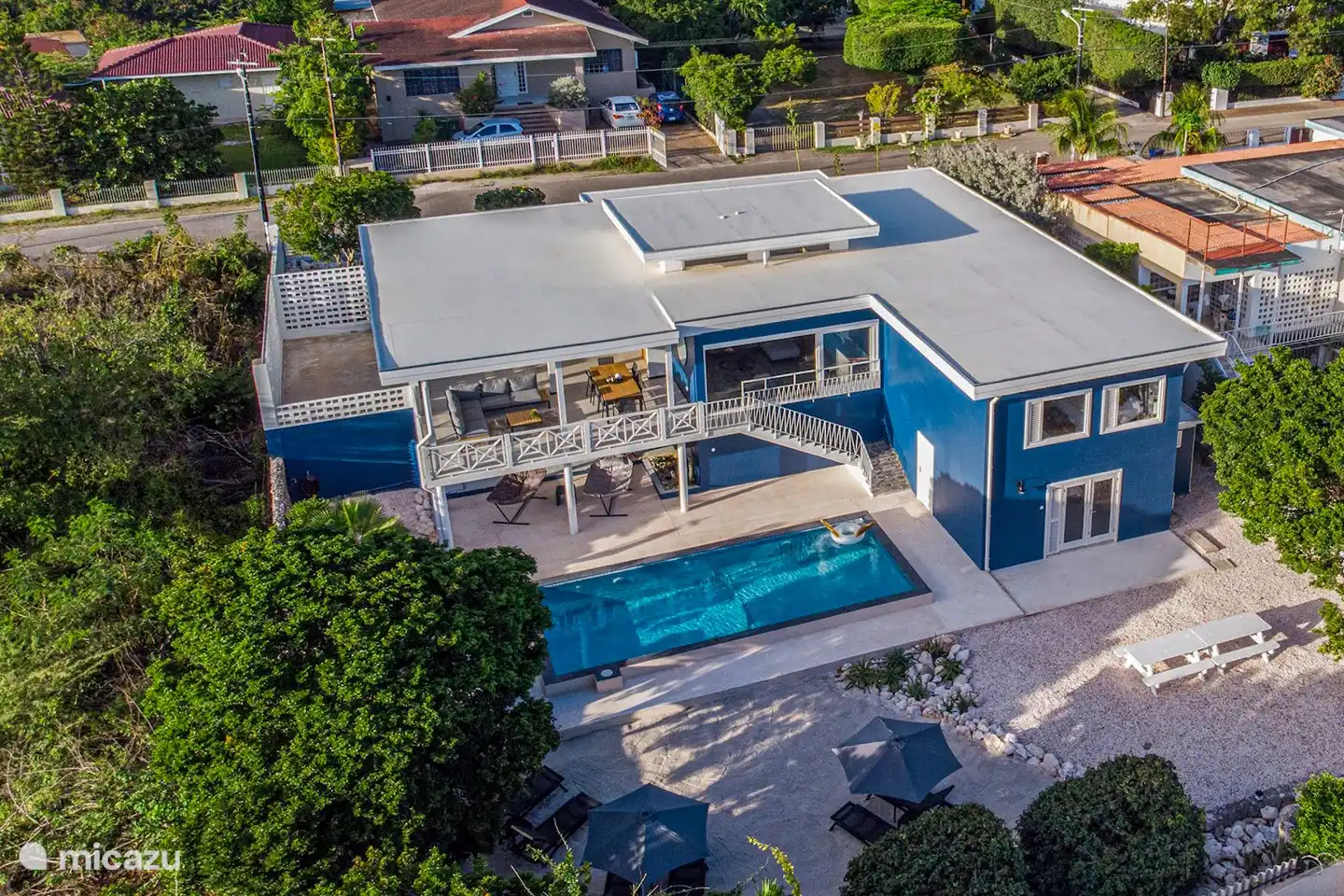 Rent The Blue Ocean Villa in Willemstad at Micazu