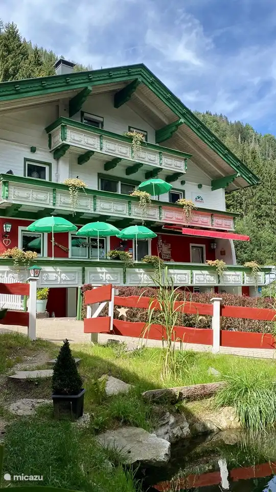 Studio in Stall to rent | Micazu