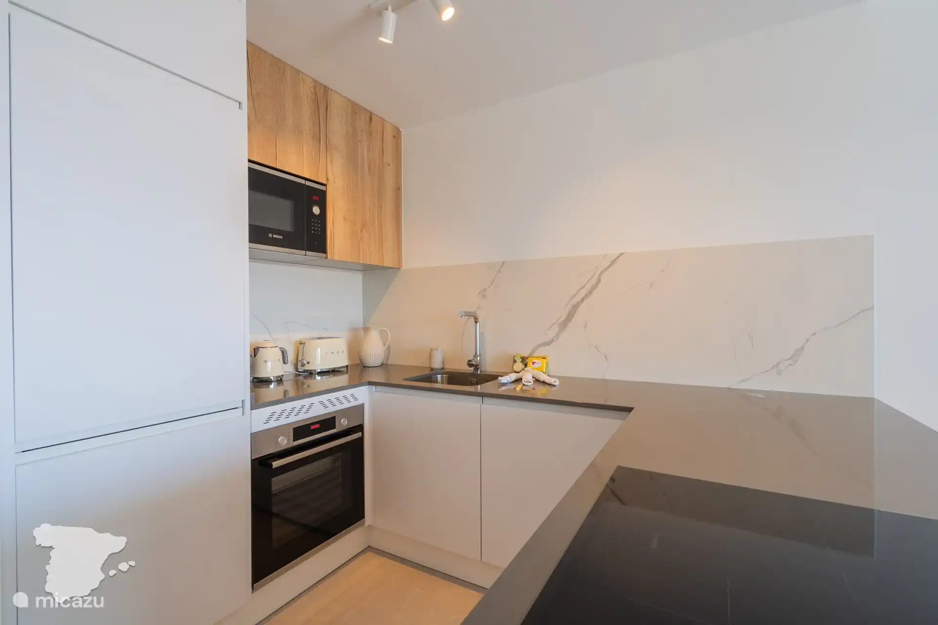 Casa Bilbao in Costa Blanca boek je voordelig bij Micazu | Micazu