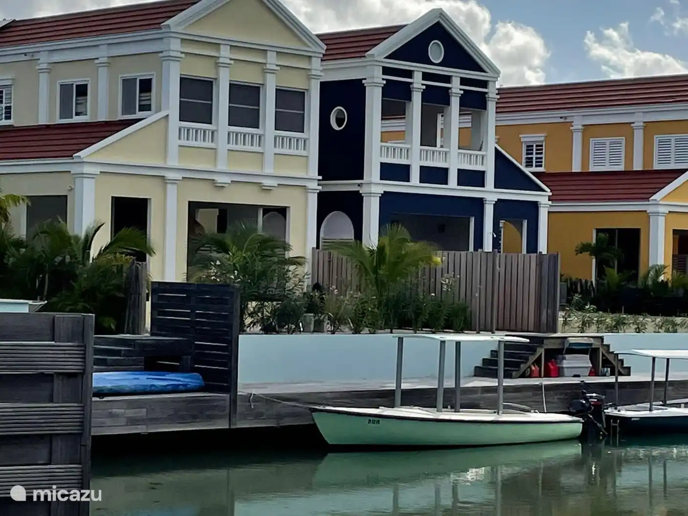 Rent Lagoon Lounge in Kralendijk at Micazu