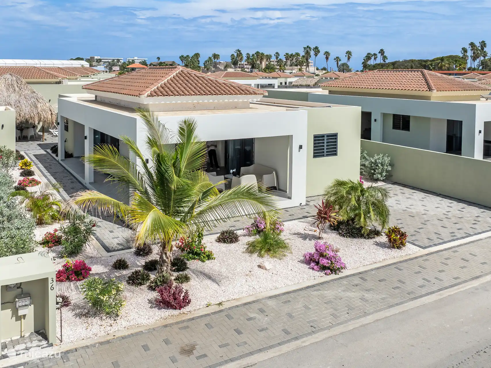 Villa in Willemstad – Infinity Blue villa with private pool | Micazu