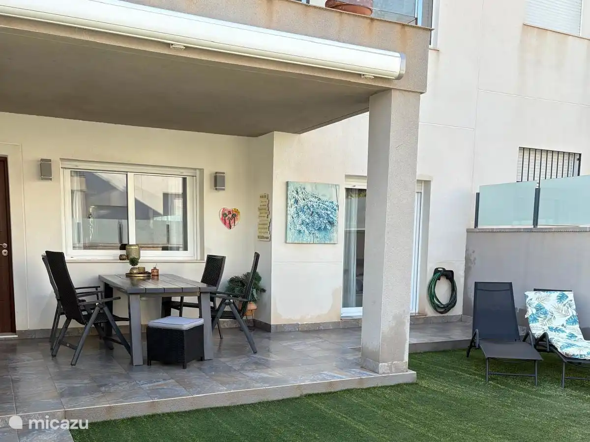 Holiday house in Torrevieja – Casa De Sol Park | Micazu