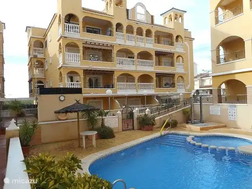 Penthouse La Fontana in Algorfa boek je bij | Micazu